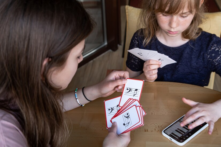 10 Games that PARENTS can Play with their CHILDREN to Help Build Social ...